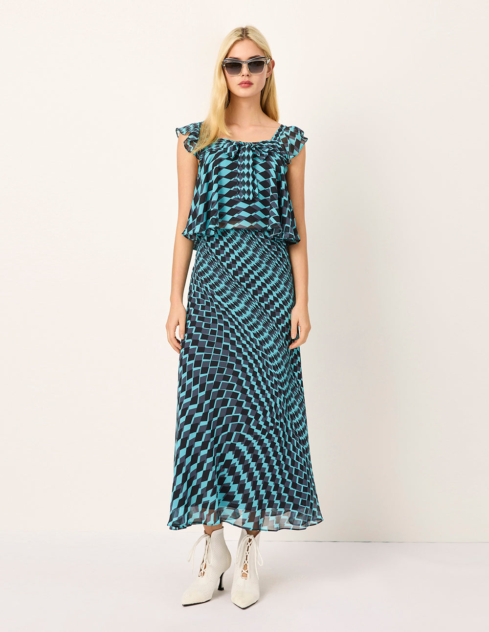 MARYLING Women's Square Neck Sleeveless Geometric Print Top